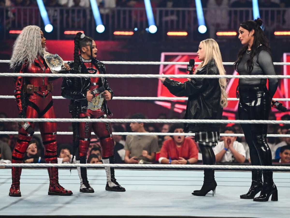 WWE RAW Results, live recap, and grades: Both Bloodlines seek fifth ...