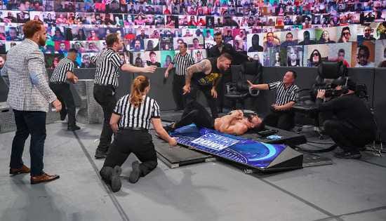 WWE SmackDown Results, Live Updates, Highlights & Commentary online ...