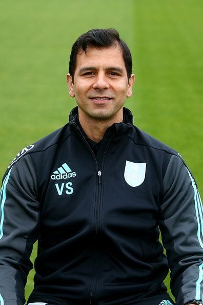 Vikram Solanki Biography, Achievements, Career Info, Records & Stats ...