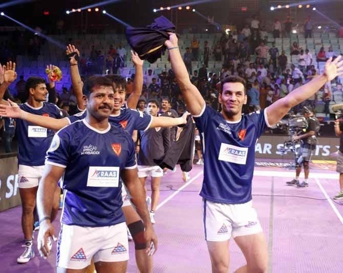 12 Kabaddi Stadiums hosting Vivo PKL and their maximum seating capacity