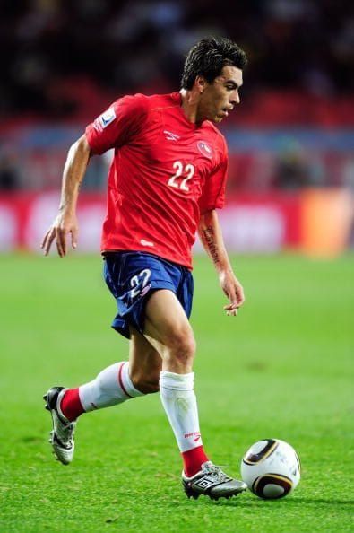 Esteban Paredes Biography, Career Info, Records & Achievements