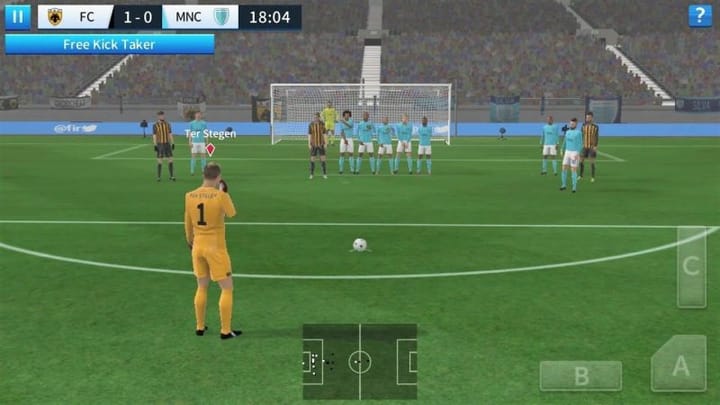 6 Best Football Games Available for PS4, PC, and Mobile