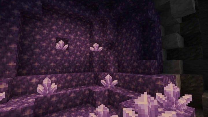 New Amethyst Geodes in Minecraft 1.17 Caves and Cliffs update ...