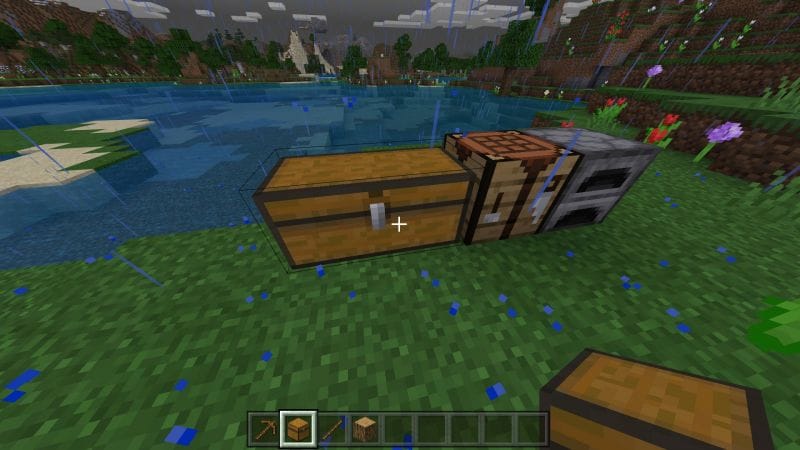 How to make a Chest in Minecraft & How to Use It
