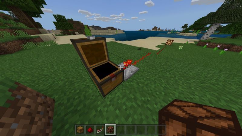 How to make a Chest in Minecraft & How to Use It