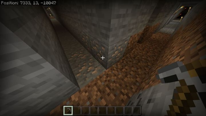 How to Make & Use a Compass in Minecraft