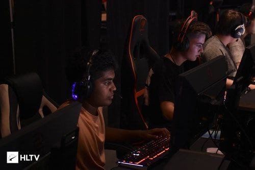 T1 might be signing CS: GO player of Indian origin "curry" to their ...