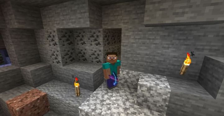 How the Efficiency enchantment works in Minecraft
