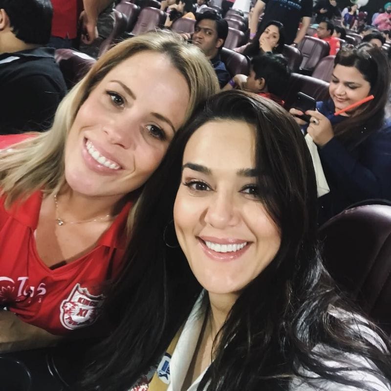 Who is Aaron Finch's Wife Amy Griffiths