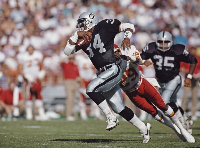 What happens if an NFL Draft pick refuses to sign?