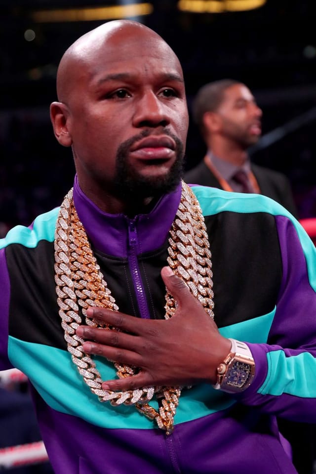 Anna Monroe reportedly engaged to Floyd Mayweather