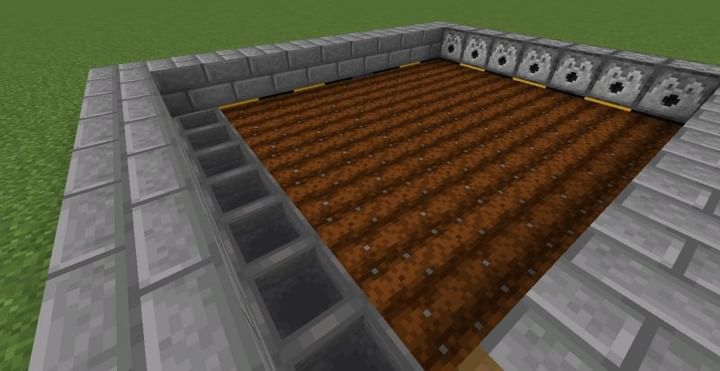 How to build an auto-harvest survival farm in Minecraft