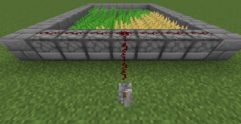How to build an auto-harvest survival farm in Minecraft
