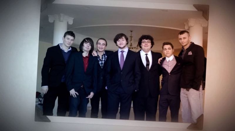 The Rise and Fall of Minecraft's Team Crafted