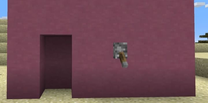 How to build a hidden door in Minecraft Java Edition