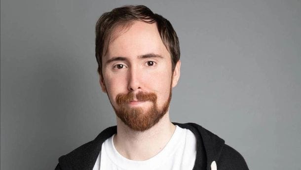 Asmongold Gaming Setup: List of Game ,Mouse, Keyboard ,Video Settings.