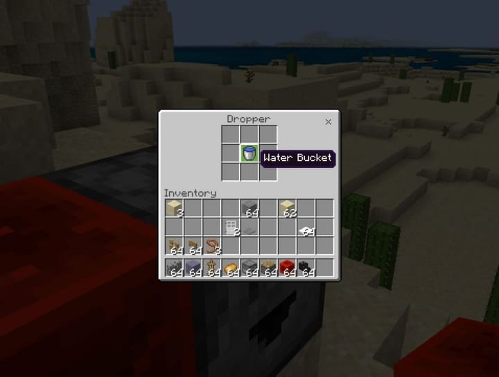 How to make and use droppers in Minecraft