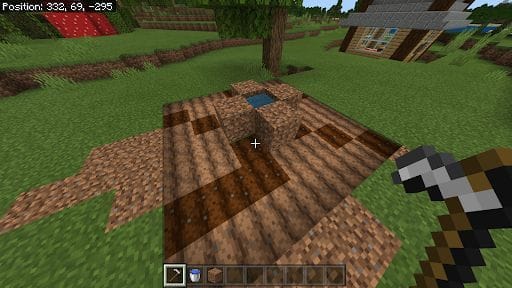 How to Make Farmland in Minecraft & How to Use