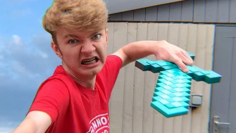 Everything players need to know about Minecraft Streamer TommyInnit