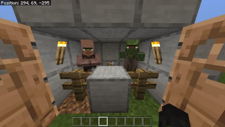 Minecraft Librarian: How to make Librarian in Minecraft & Best ...