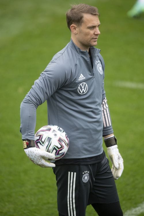 Manuel Neuer Biography, Achievements, Career Info, Records & Stats ...