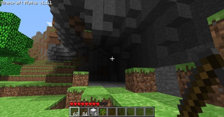 What was Minecraft alpha v1.1.1 update and why was it different?
