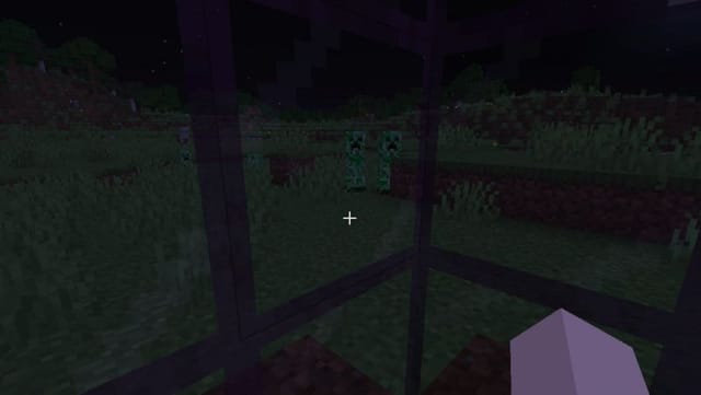 What does tinted glass do in Minecraft?