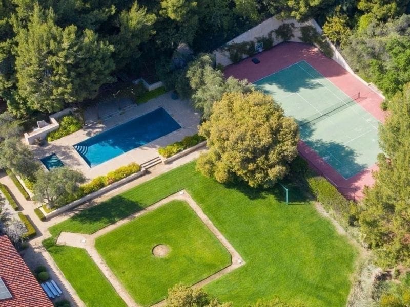 Where is Dwayne Johnson's House? Where does The Rock live? (Updated 2022)