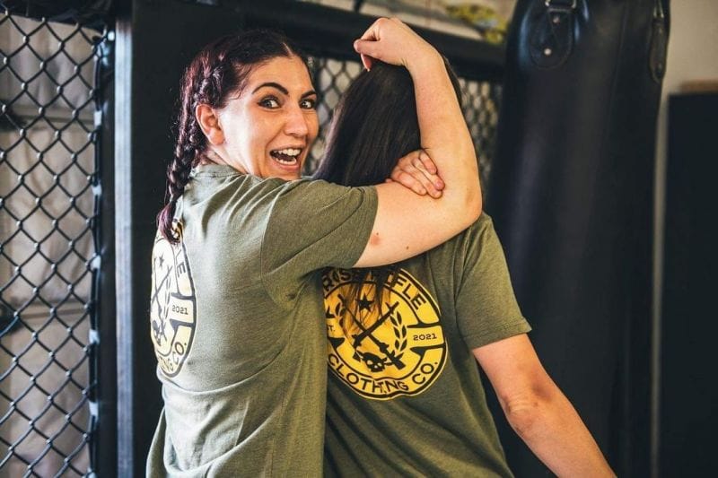 What is Sarah Alpar's UFC record?