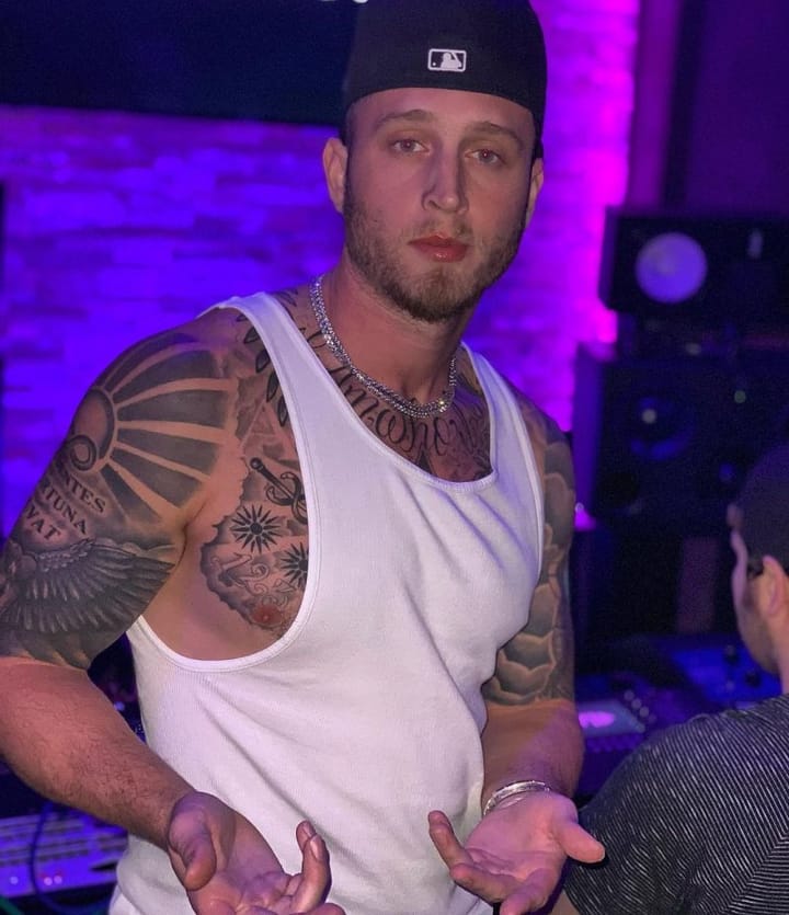 What is Chet Hanks' net worth? Exploring Tom Hanks' son's fortune amid ...