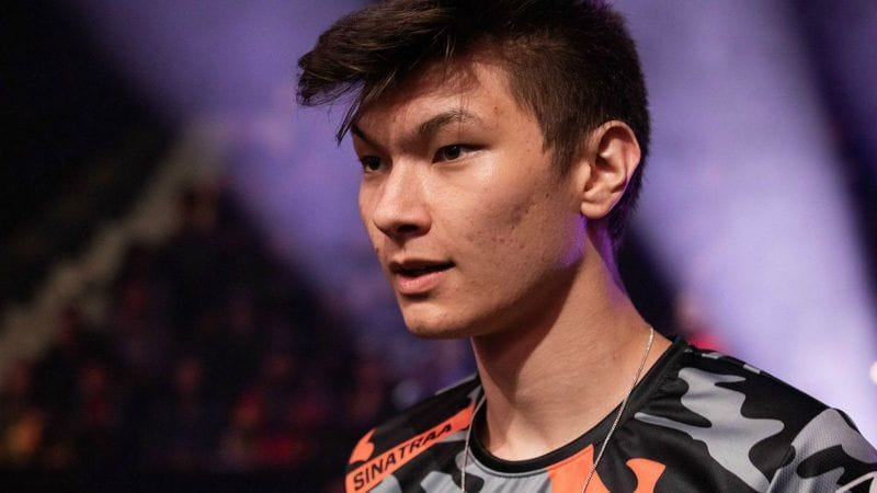 Sinatraa Gaming Setup: List of Game ,Mouse, Keyboard ,Gear Settings.