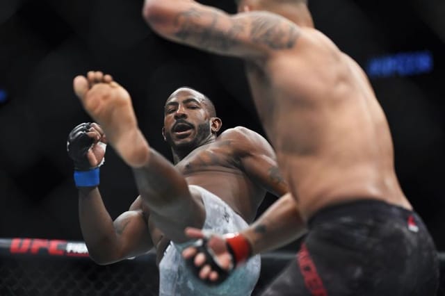3 reasons why the oblique kick should be banned from the UFC