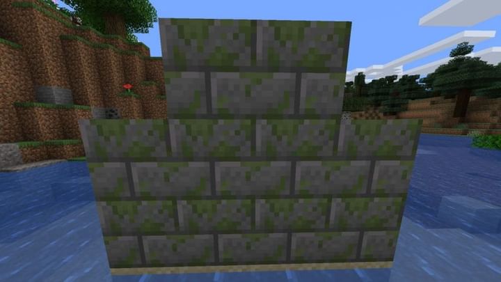 How to make mossy blocks in Minecraft