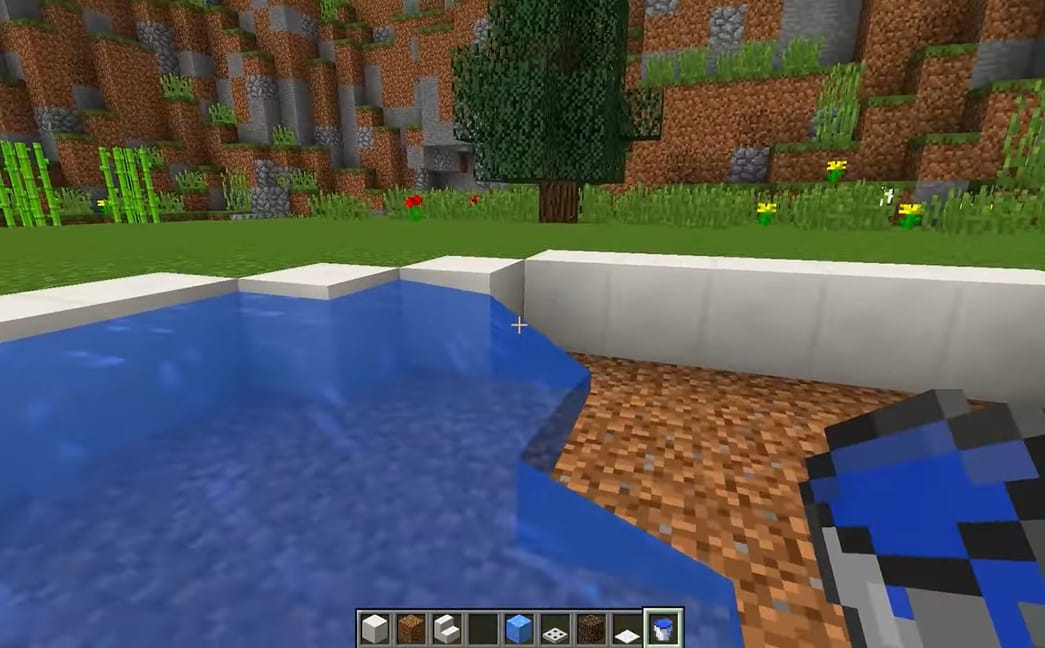 How to make a modern swimming pool in Minecraft