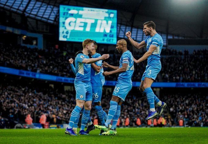 5 best ball-carrying defenders in the world right now
