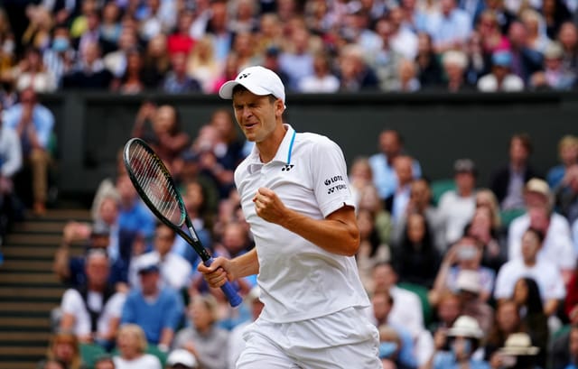 "The whole world doesn't want to watch Roger Federer lose" - Hubert ...