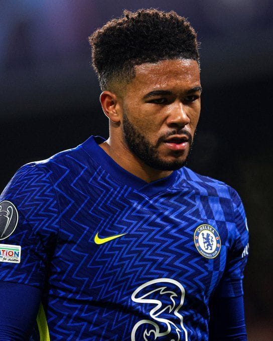 "Strong, beautifully balanced"- Garth Crooks names Chelsea man as the ...