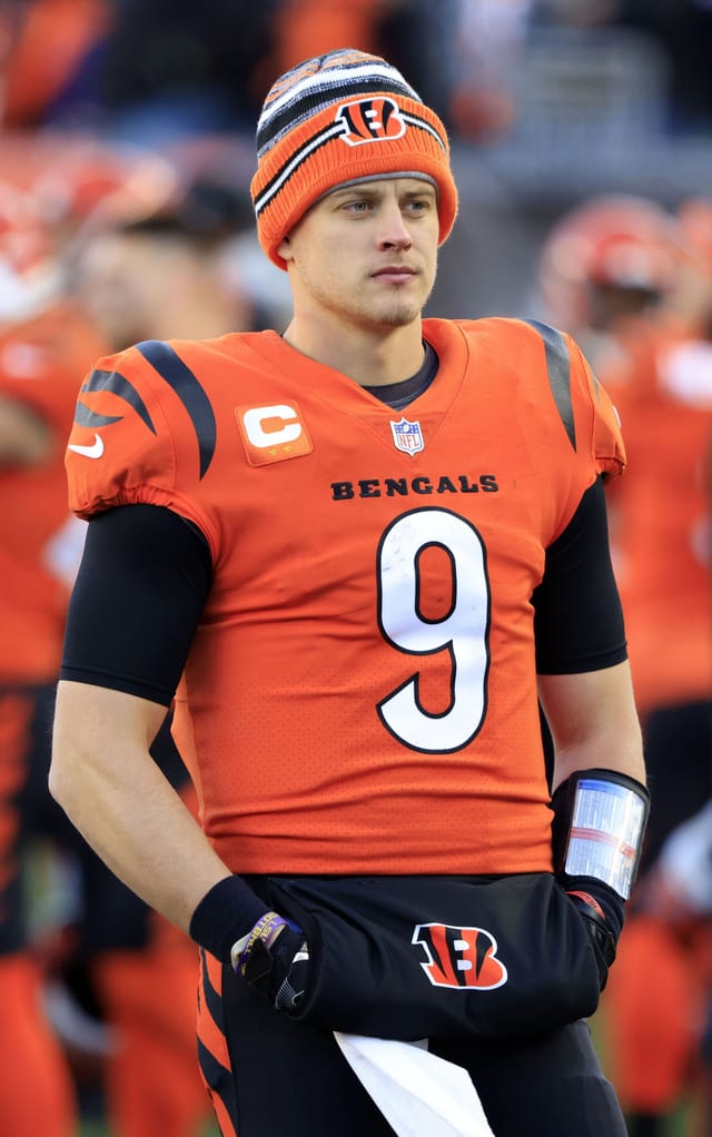 What is the single game NFL passing yards record?