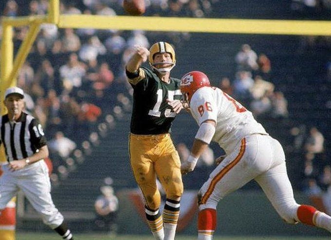 5 legendary NFL QBs who retired with the team that drafted them: Could ...