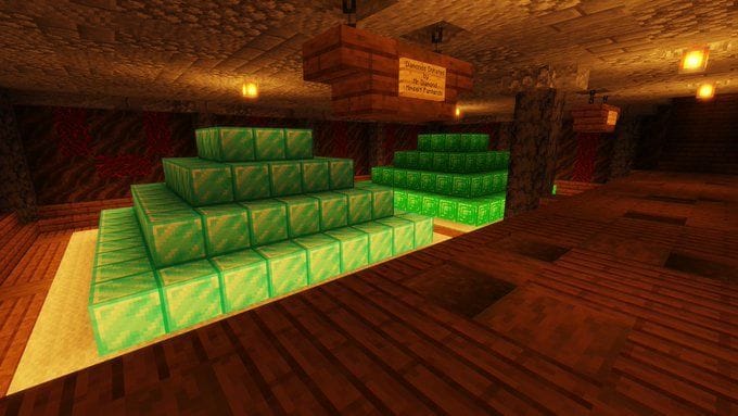 5 best Minecraft builds using gold (2022)