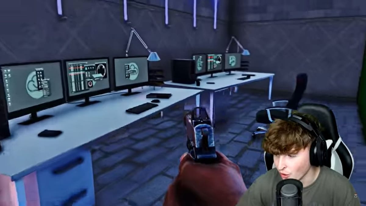 GTA 5 streamer Caylus finds a ladder to heaven in the game using mods