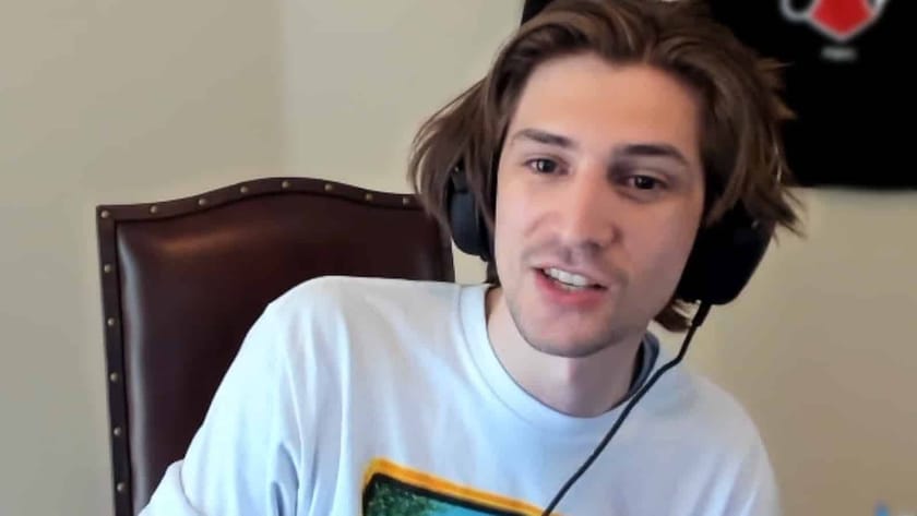 How much money did xQc make by streaming on Twitch in 2021?