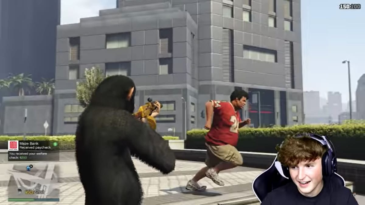 Streamer Caylus pretends to be a pet in GTA 5 using mods
