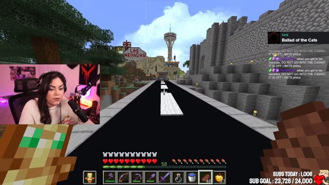 Minecraft streamer Ph1LzA's wife Kristen joins Dream SMP for a day