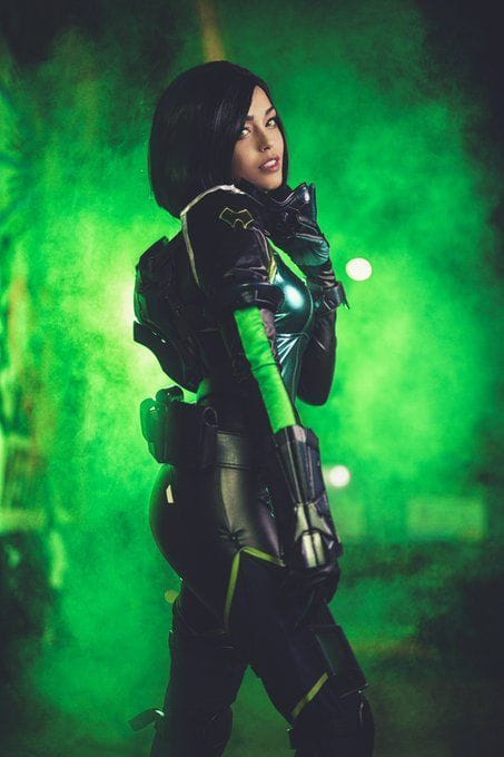Valorant viper cosplay - vtkool