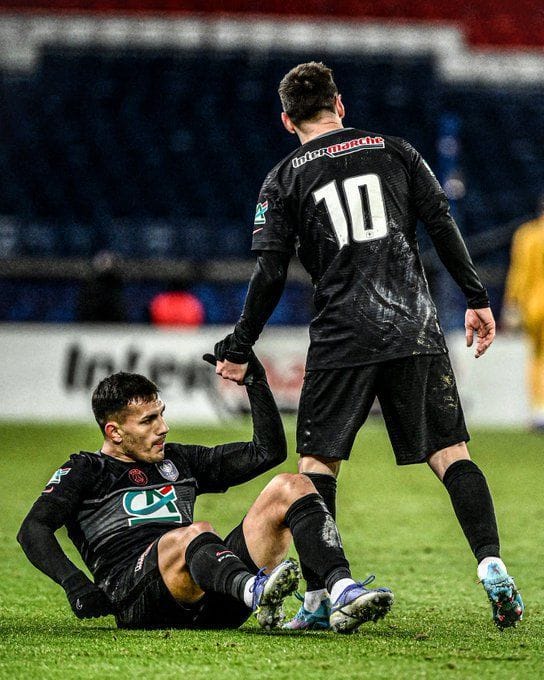 Twitter explodes as Lionel Messi loses penalty shootout with PSG in ...