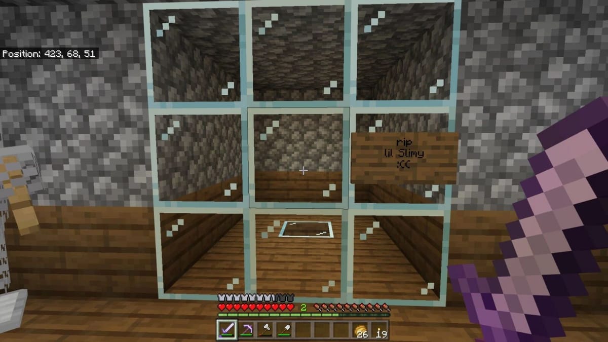 What are the uses of glass panes in Minecraft?