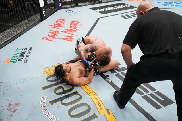 5 most explosive moments from UFC 271