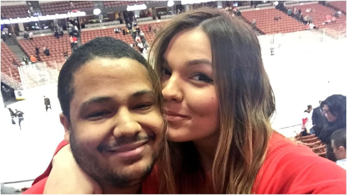 Nmplol leaves stream to "makes sweet love" to girlfriend