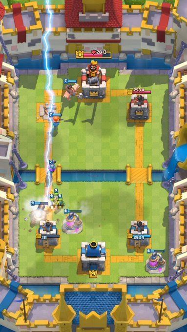 5 best anti-air spells in Clash Royale